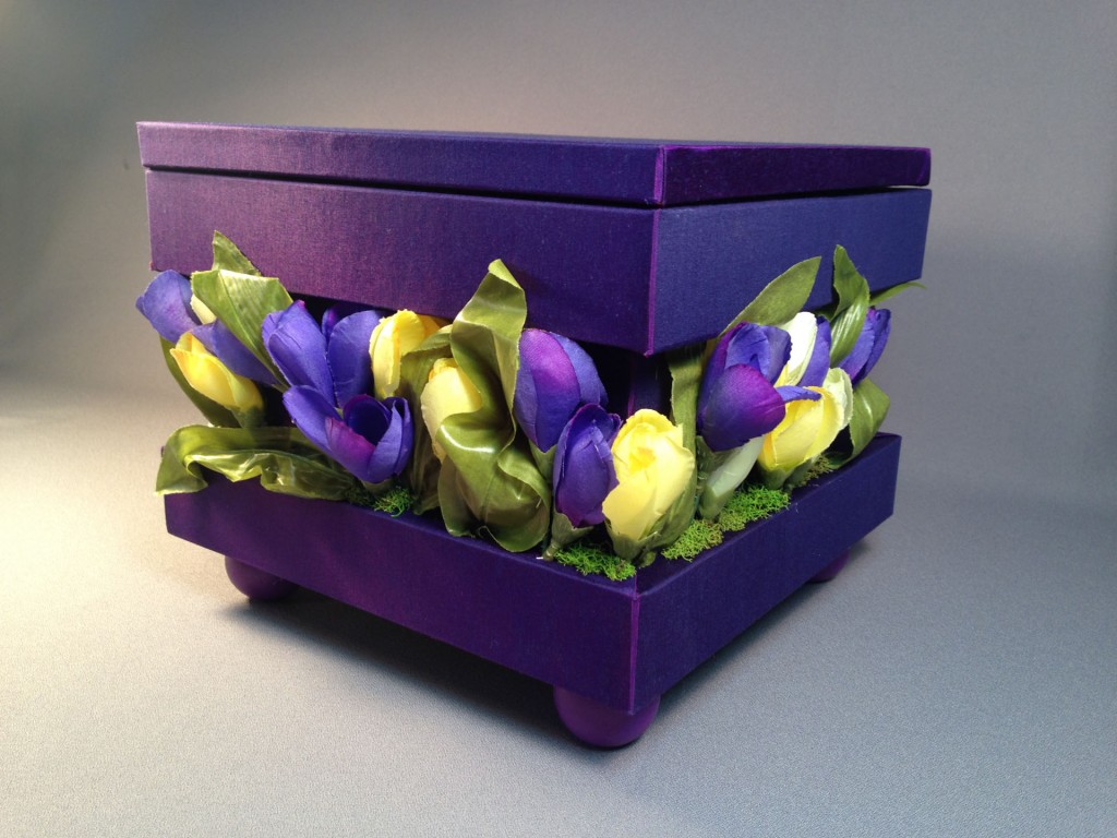 Spring Tulip Bud Box | Bellaboxes